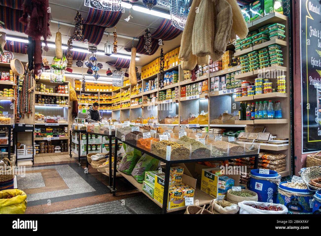 Arab quarter marseille hi-res stock photography and images - Alamy