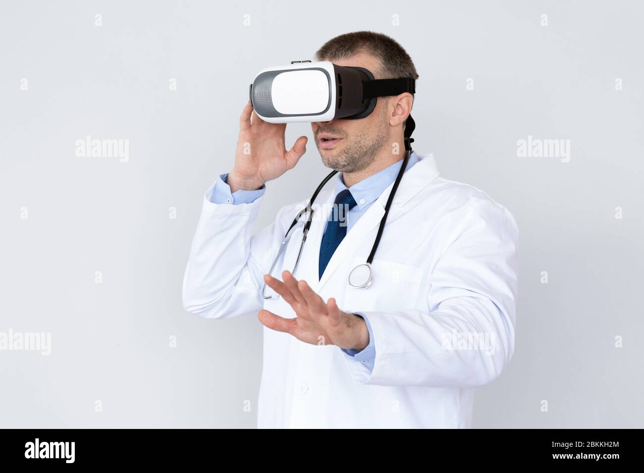 Future of work vr hi-res stock photography and images - Alamy