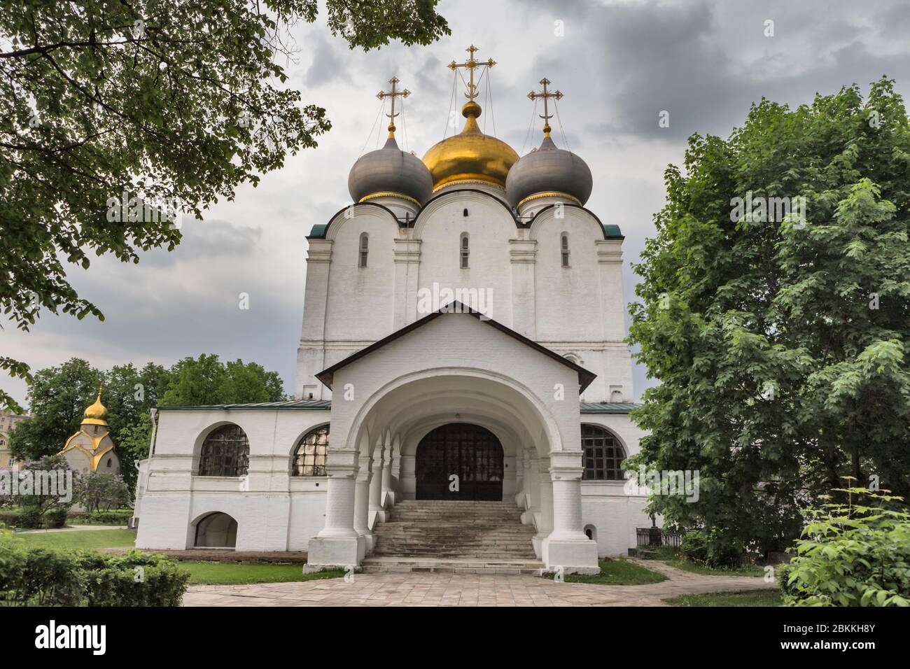 Smolensk cathedral hi-res stock photography and images - Alamy
