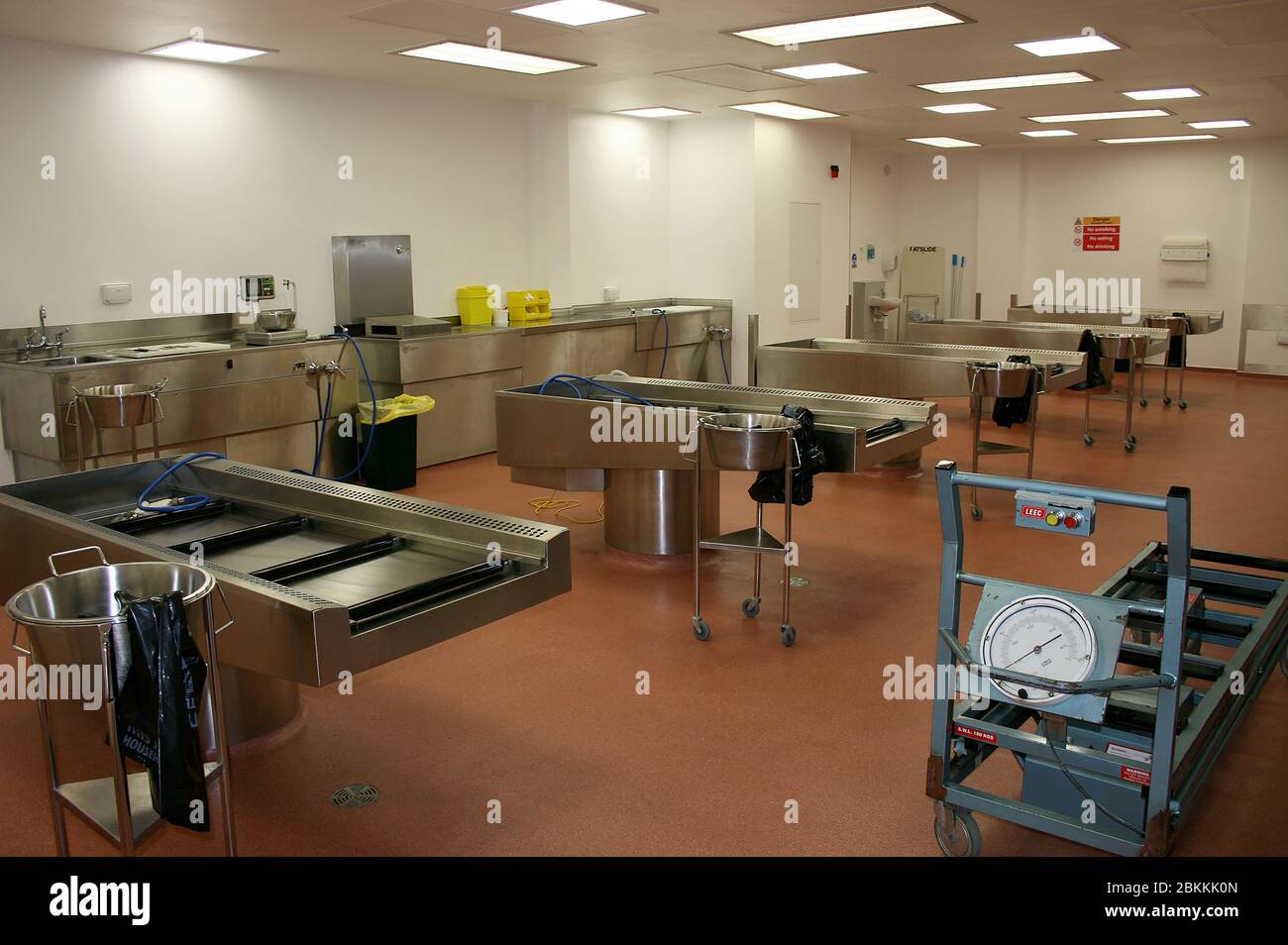 Hospital morgue hi-res stock photography and images - Alamy