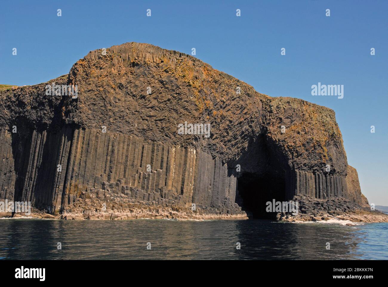 FINGAL'S CAVE, STAFFA, INNER HEBRIDES, SCOTLAND Stock Photo - Alamy