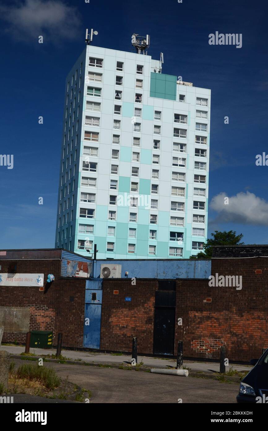 High rise residential flats hi-res stock photography and images - Alamy