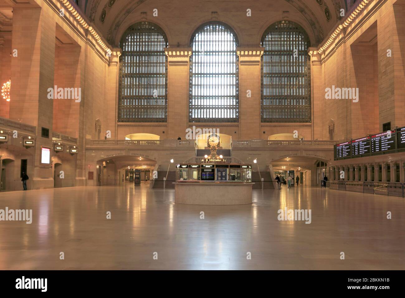 Empty station concourse hi-res stock photography and images - Alamy