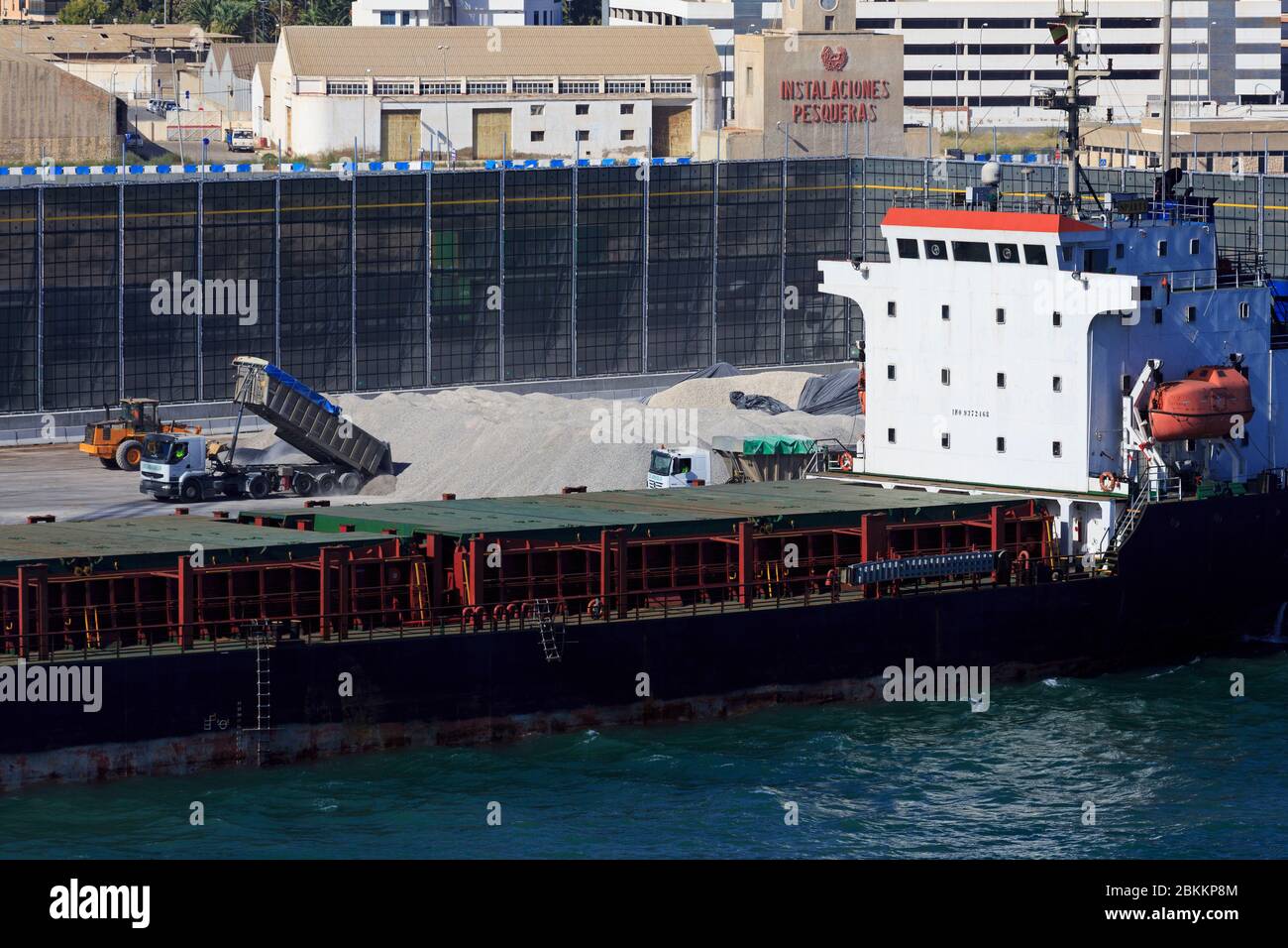 Cargo ship alicante port hi-res stock photography and images - Alamy