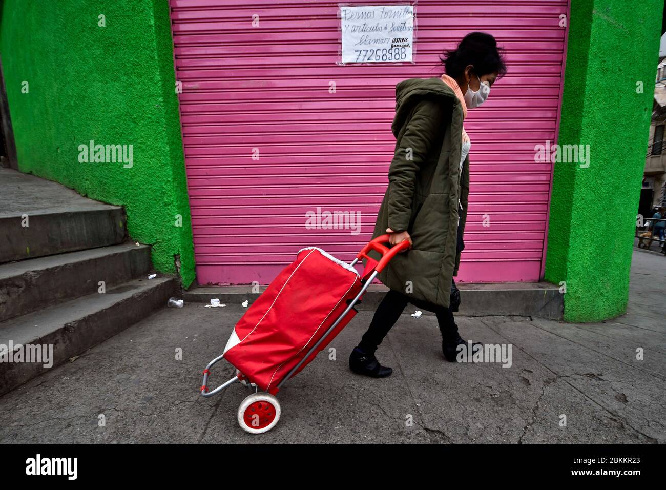 La Paz, LA PAZ, Bolivia. 4th May, 2020. Daily life during the Martial ...