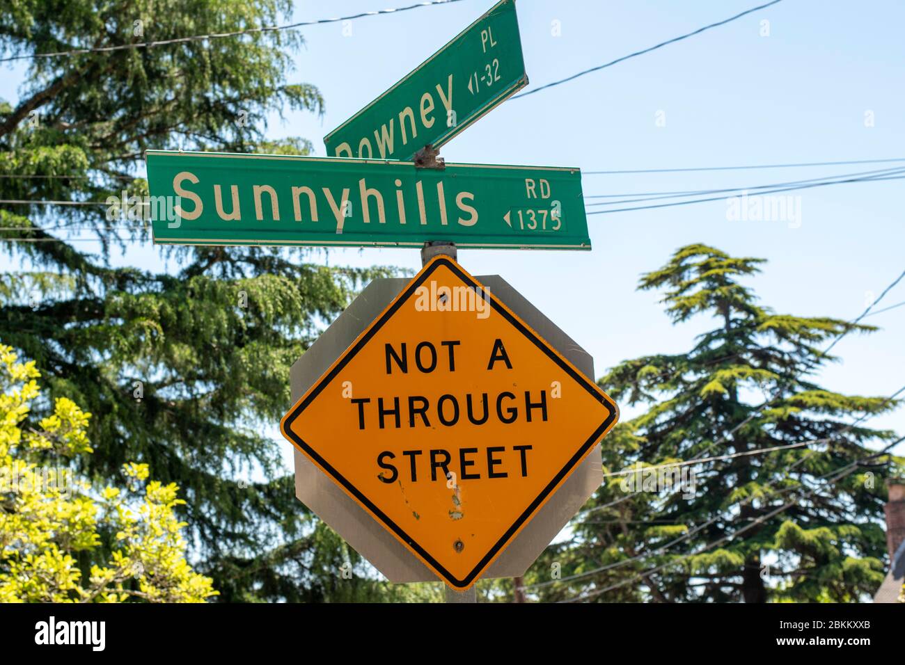 Traffic signs are common in neighborhoods in California Stock Photo - Alamy