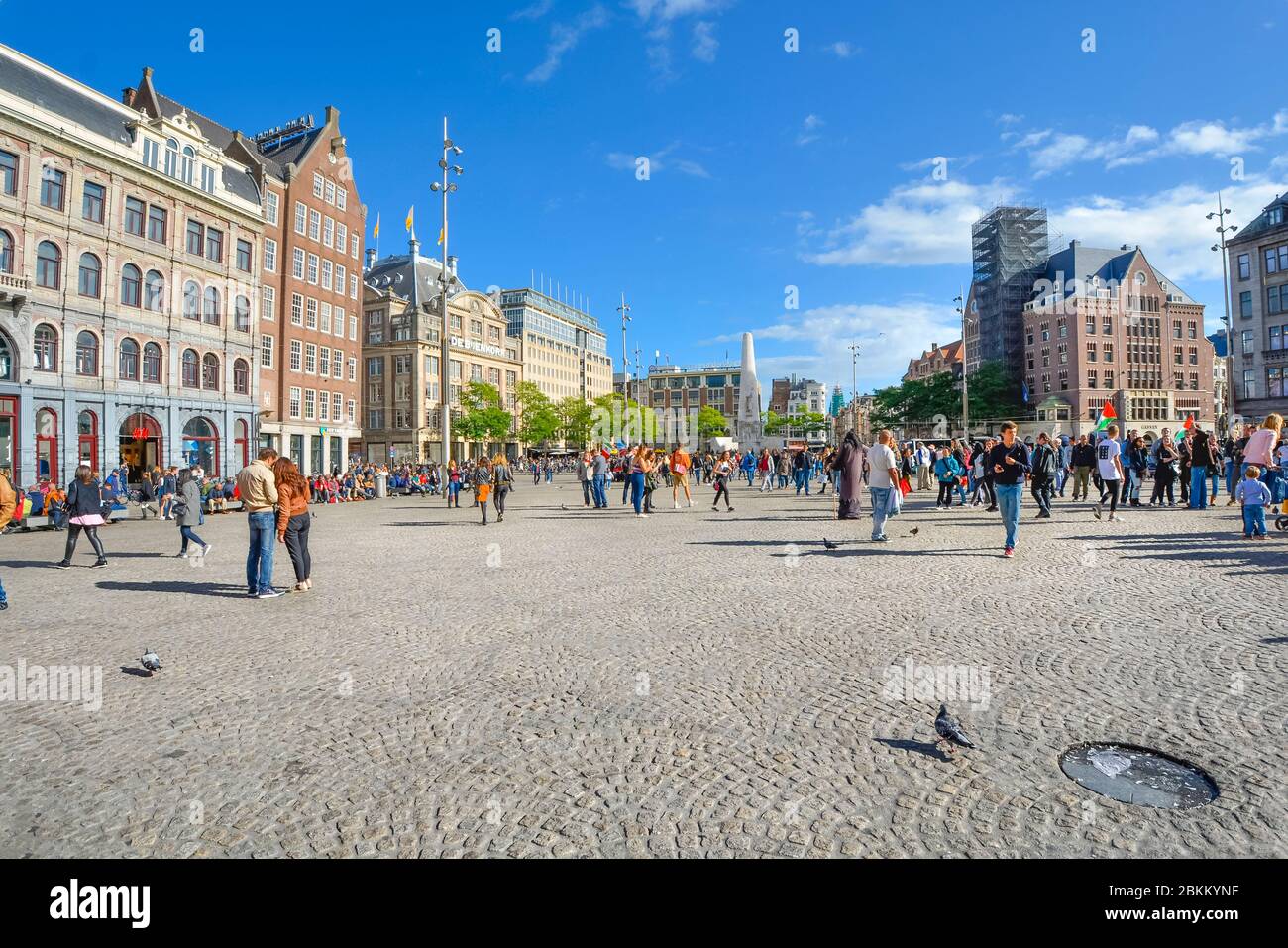 Dam square amsterdam autumn hi-res stock photography and images - Alamy