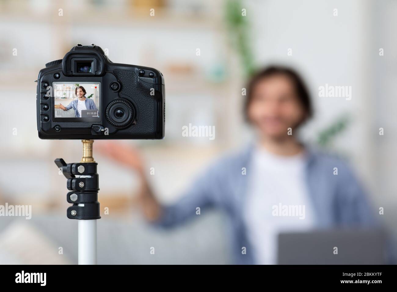 Camera talking filming hi-res stock photography and images - Alamy