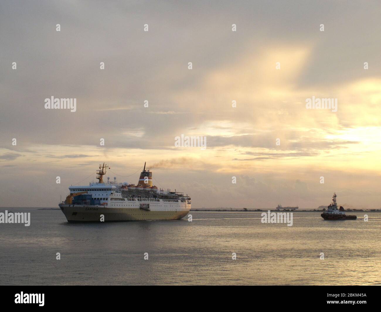 Labobar passenger ship hi-res stock photography and images - Alamy