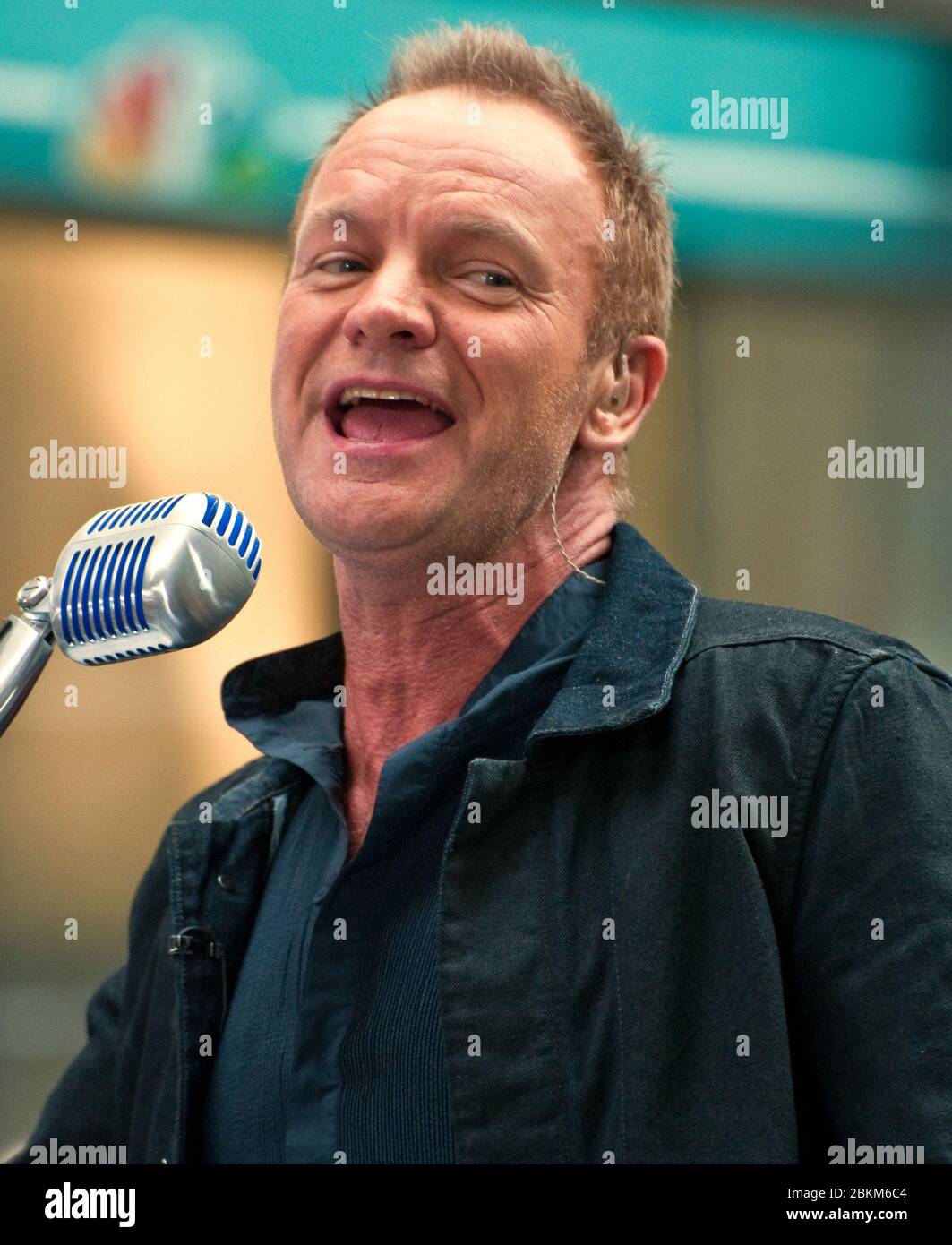 Sting singer hi-res stock photography and images - Alamy
