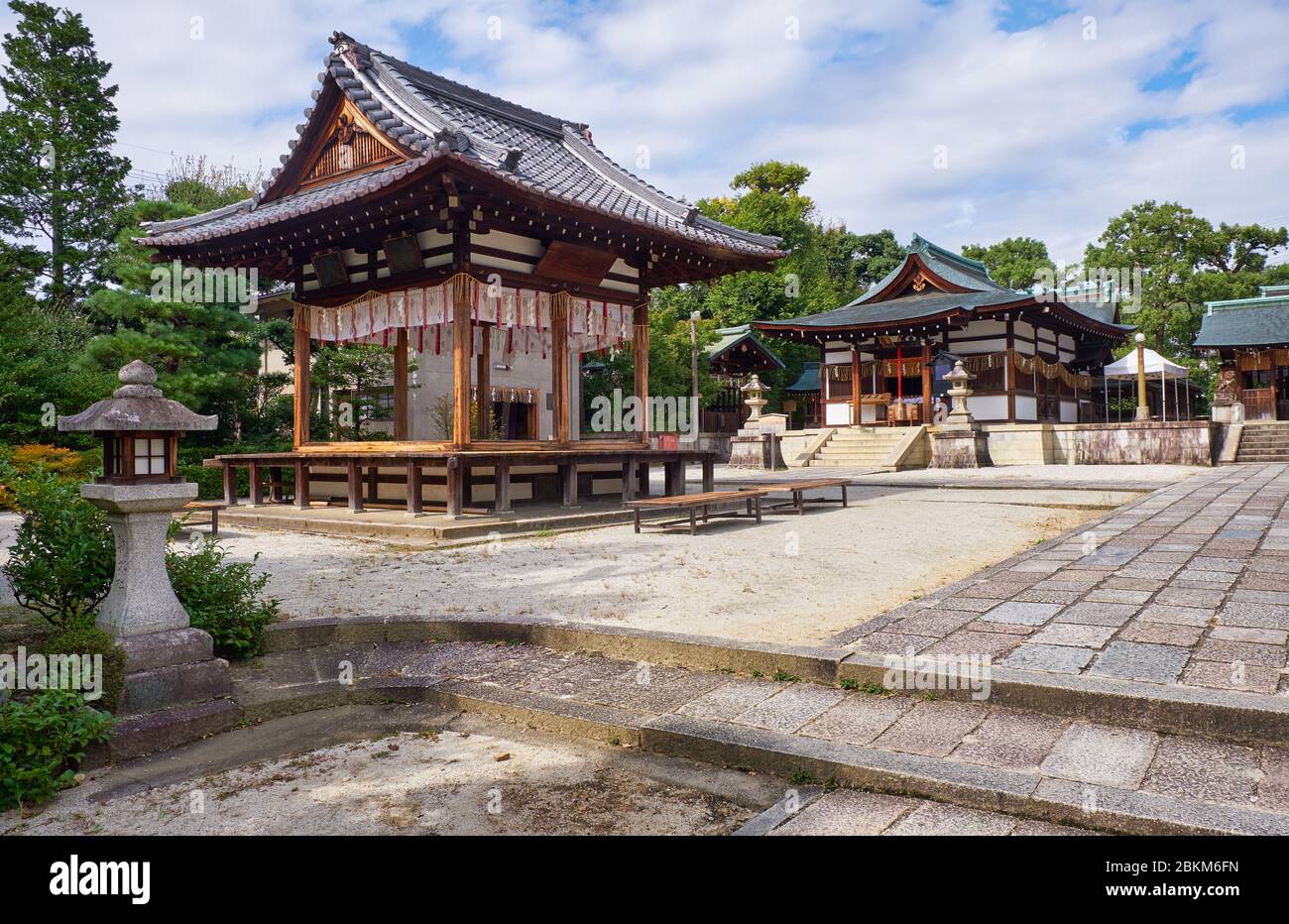 The view of the inner territory of Shikichi-jinja Shrine (Wara-tenjin ...