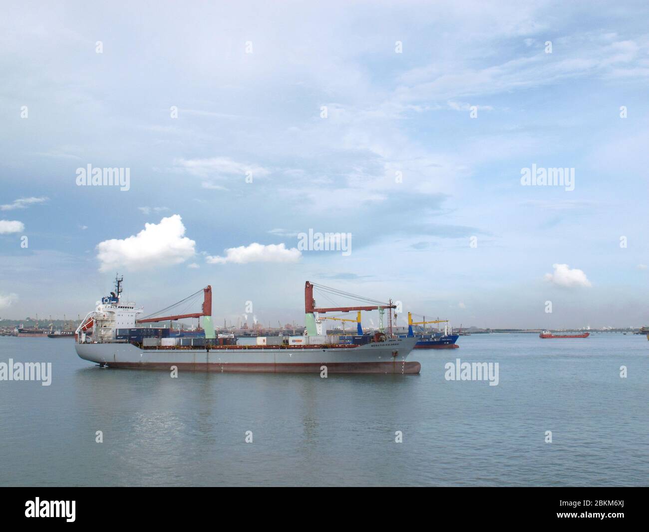 Natural gas tank indonesia hi-res stock photography and images - Alamy