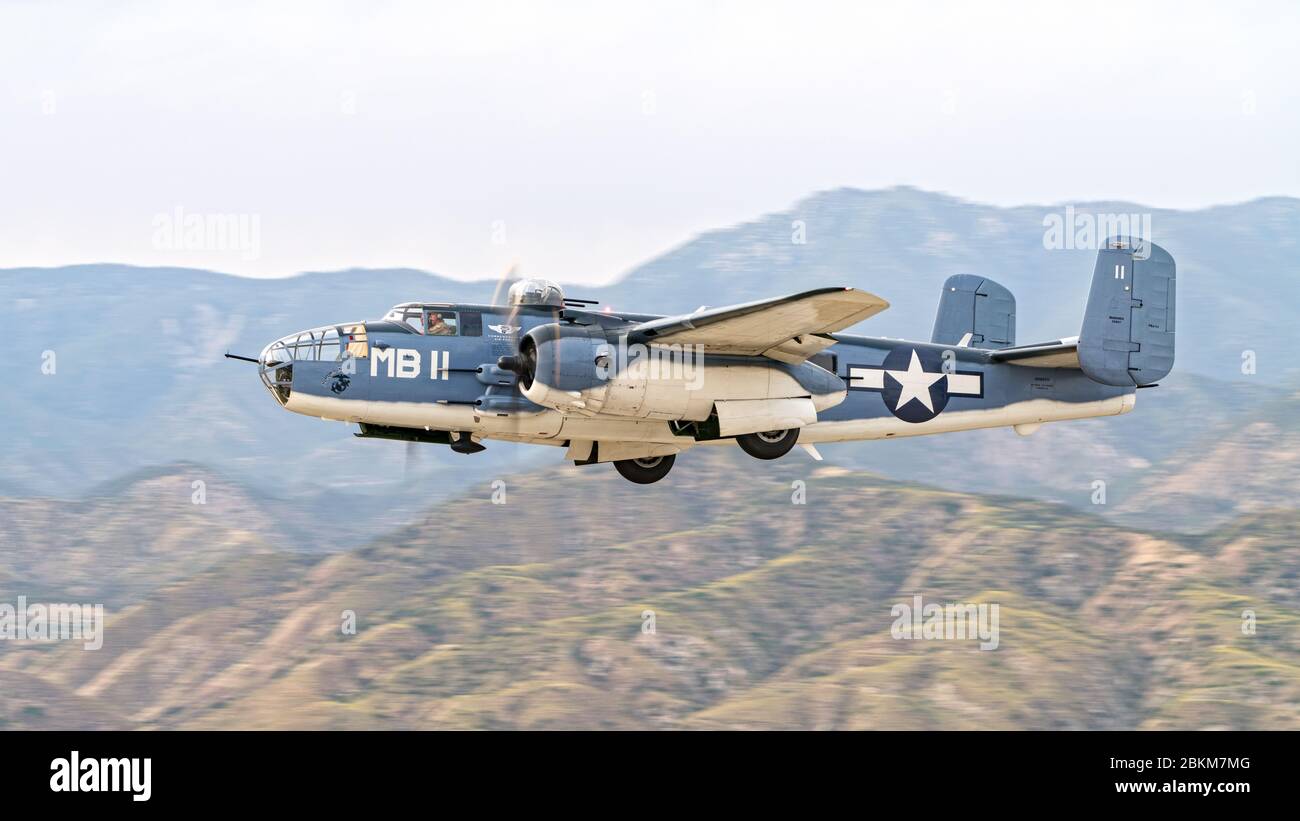 Airplane WWII B-25 Mitchell bomber Stock Photo - Alamy