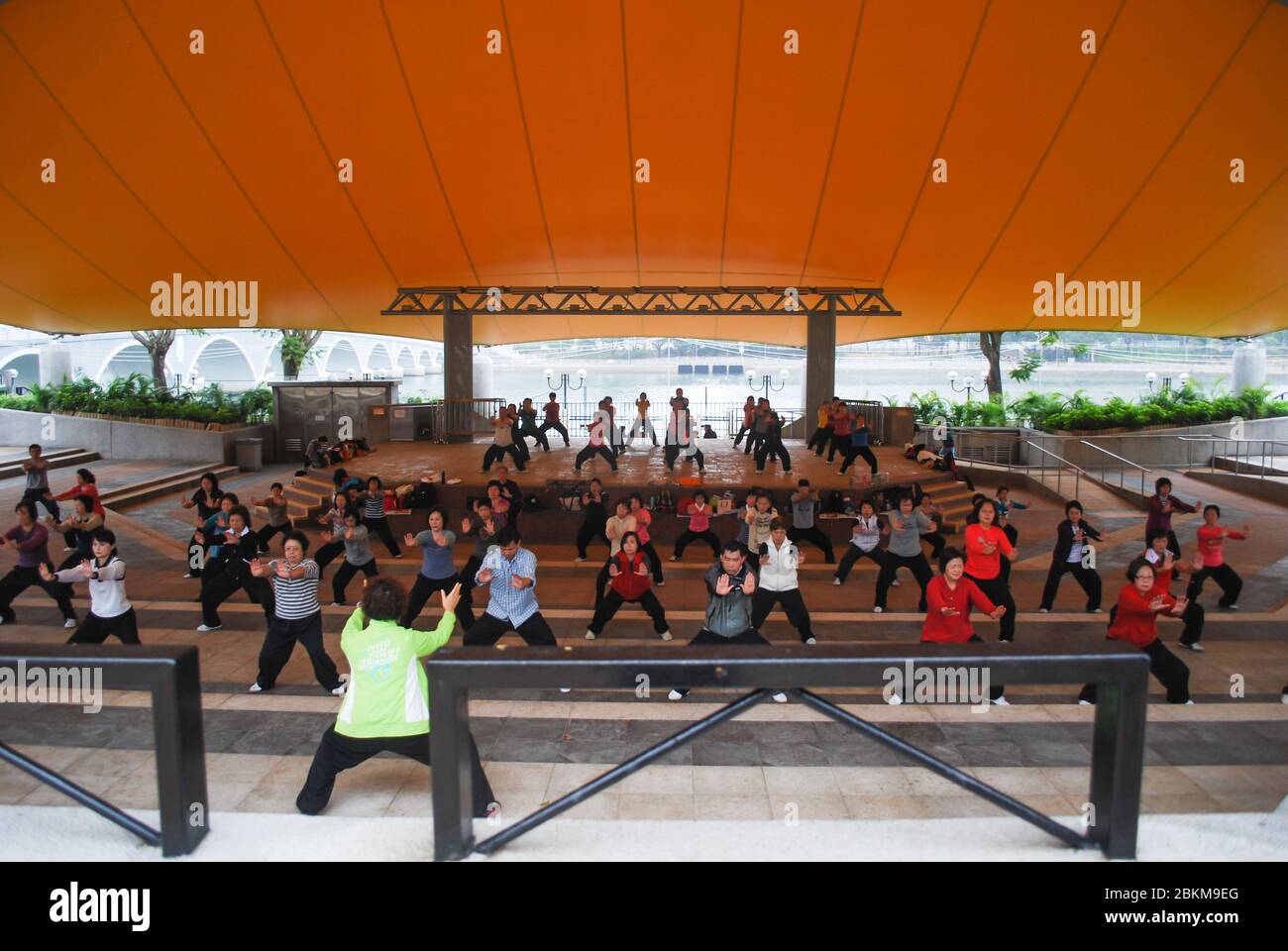 Tai chi dance hi-res stock photography and images - Alamy