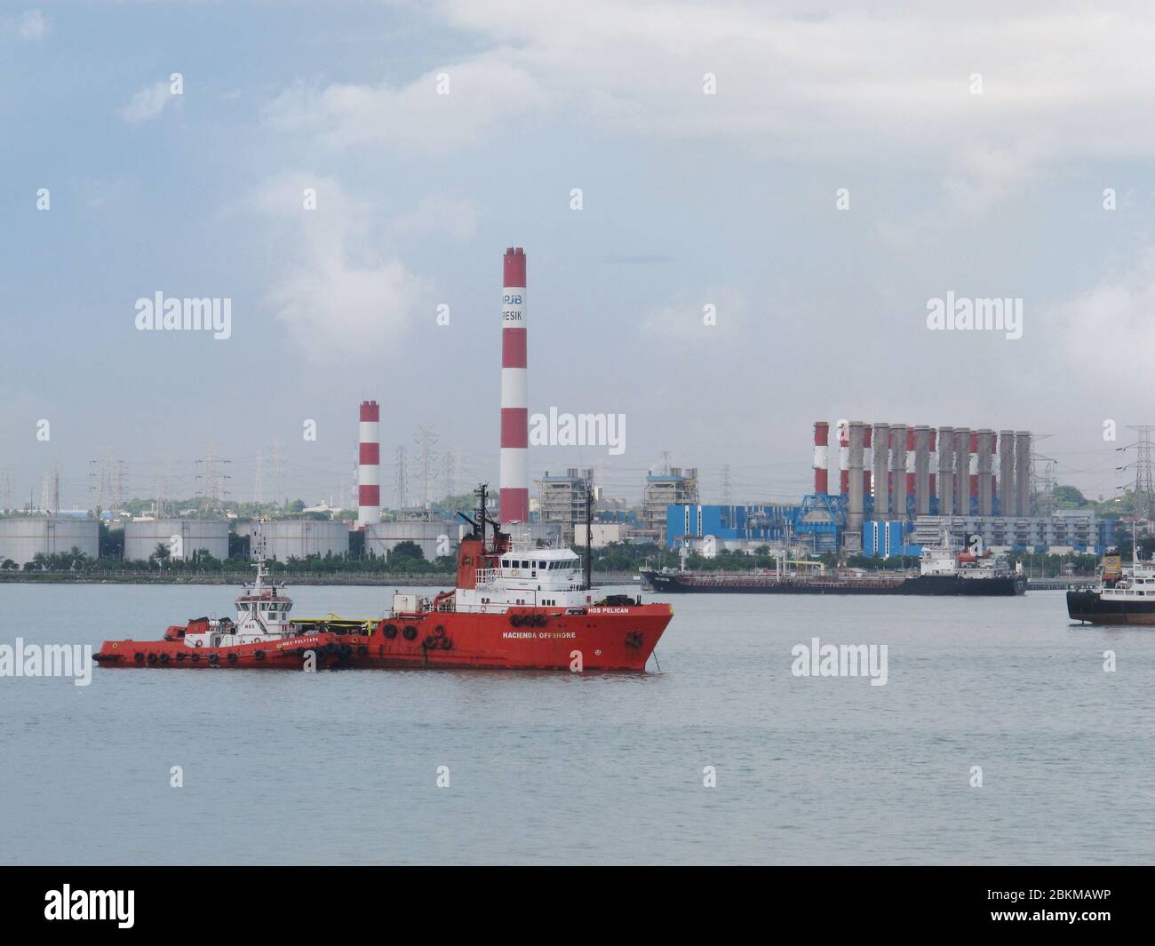 Natural gas tank indonesia hi-res stock photography and images - Alamy