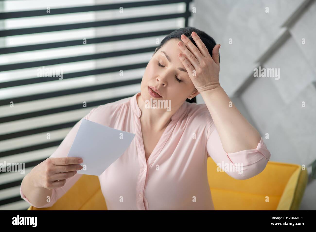 Feeling unwell hi-res stock photography and images - Alamy