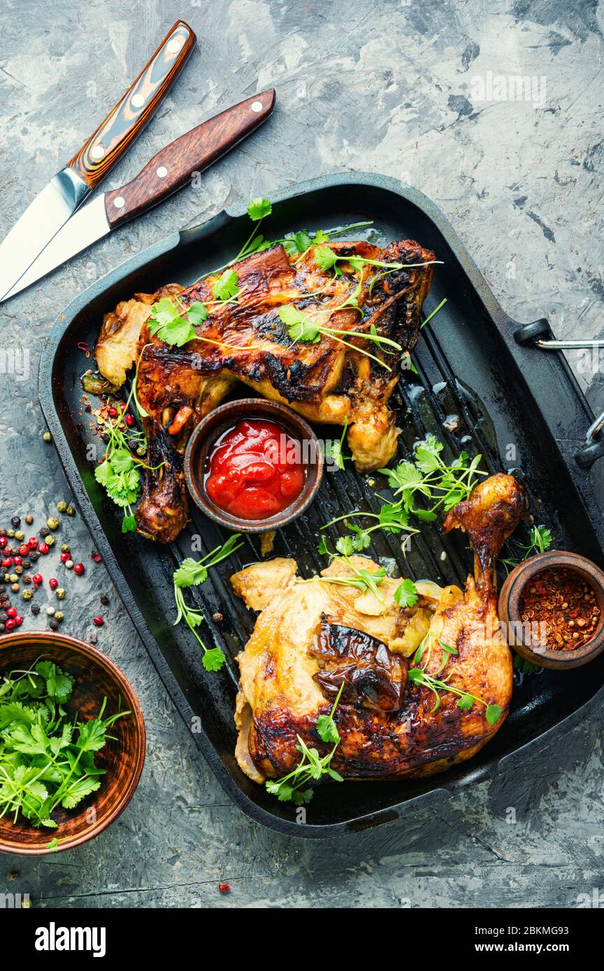 Marinated chicken fillet pieces hi-res stock photography and images - Alamy