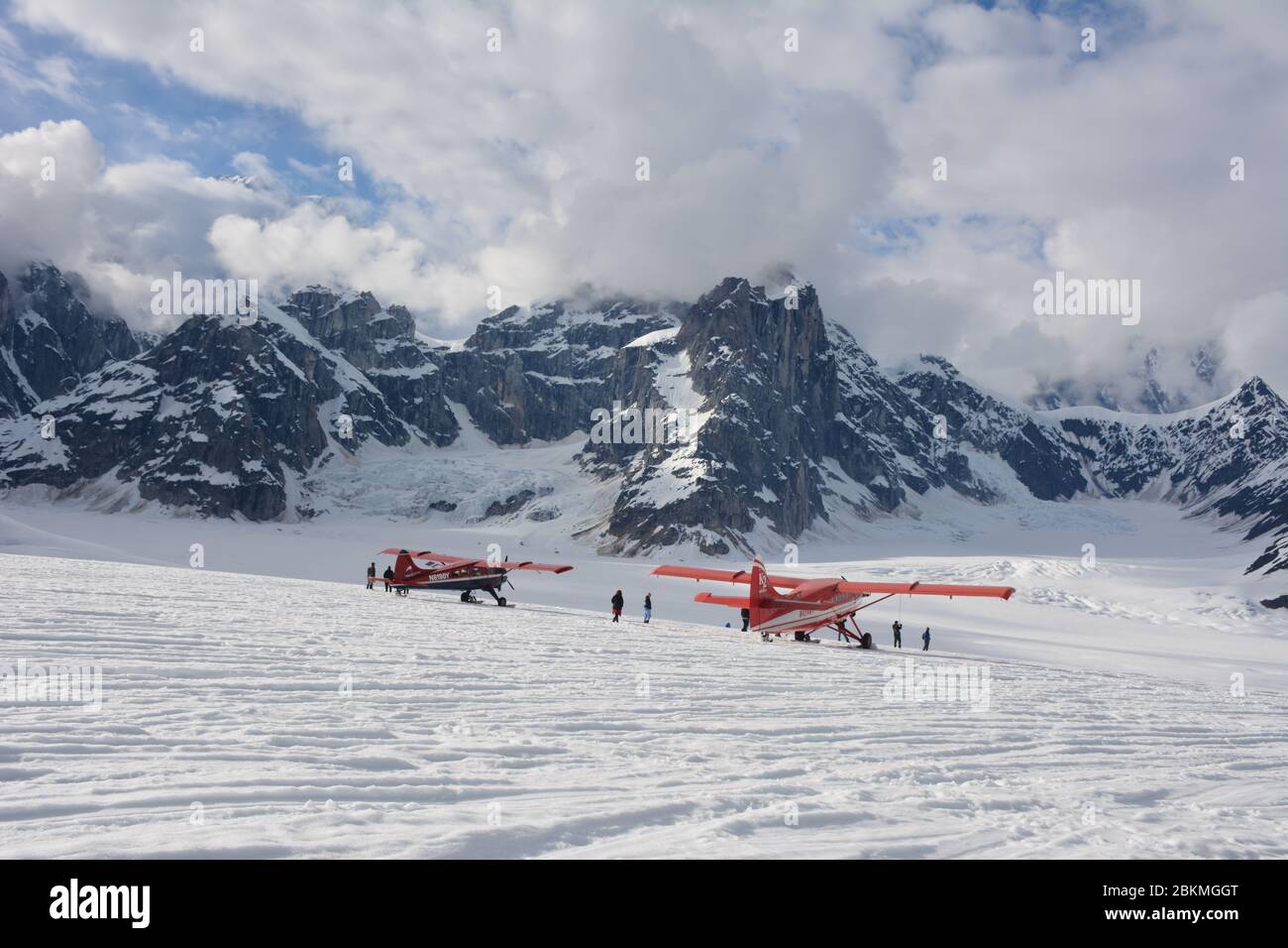 A small plane flightseeing tour operated by Fly Denali lands on the ...