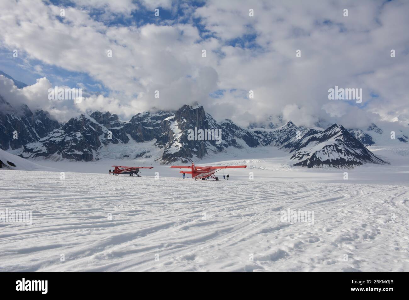 A small plane flightseeing tour operated by Fly Denali lands on the ...