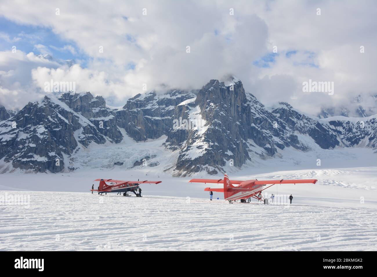 A small plane flightseeing tour operated by Fly Denali lands on the ...