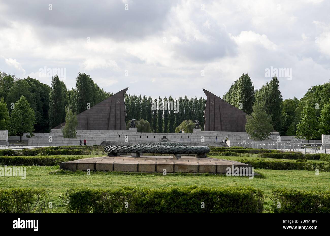 Berlin, Germany. 04th May, 2020. Soviet memorial in Treptow Park ...