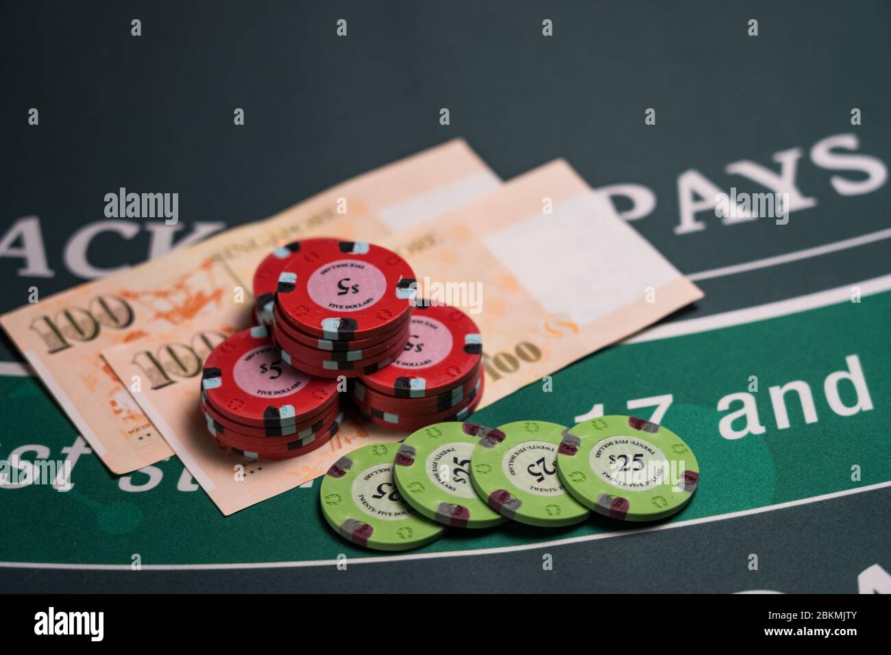 100 sgd hi-res stock photography and images - Alamy