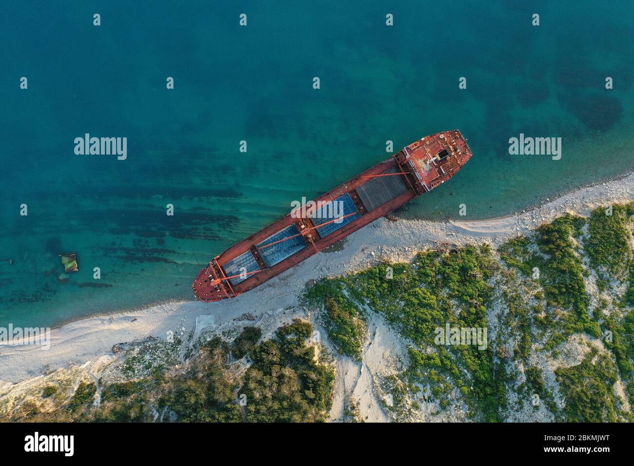 Shipwreck. Dry cargo ship left on coast Stock Photo - Alamy