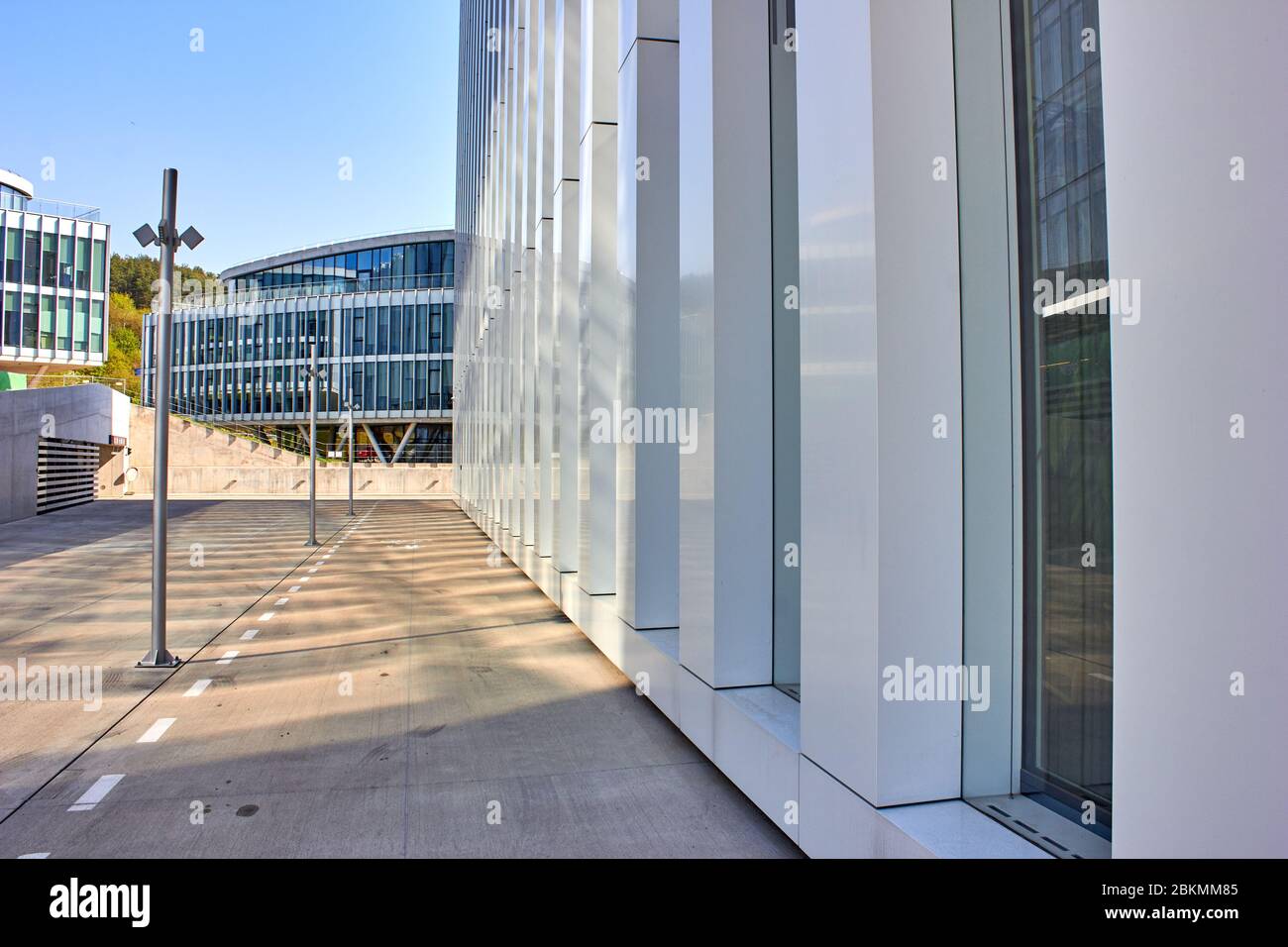 Modern office building with columns Stock Photo - Alamy