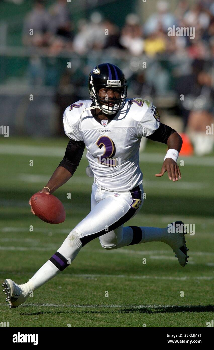 Oaklland, United States. 14th Dec, 2003. Baltimore Ravens quarterback ...