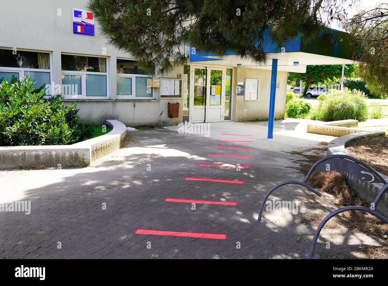 Taped off area hi-res stock photography and images - Alamy