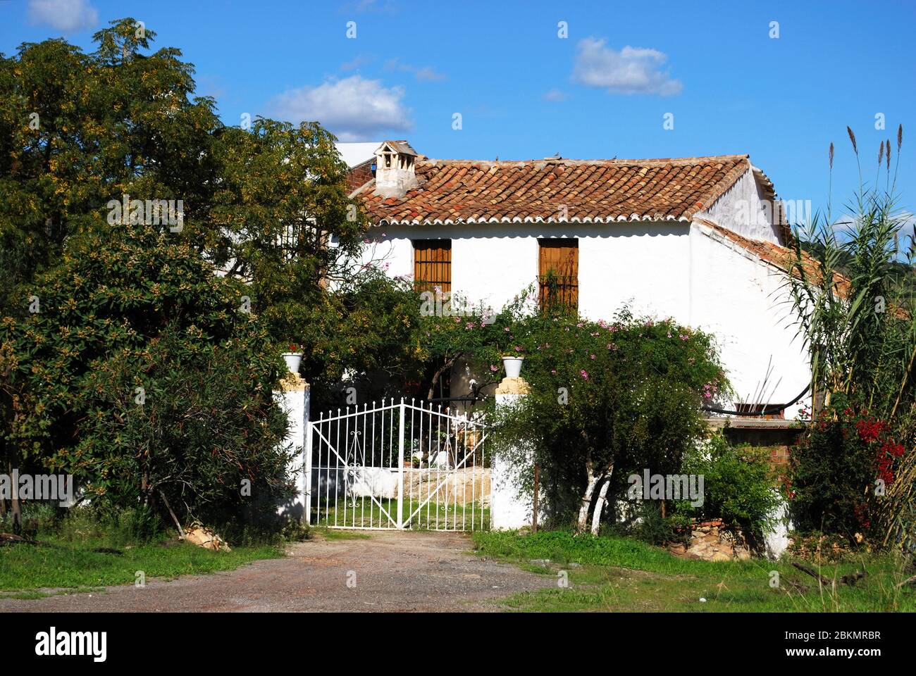 Traditional farmhouse tiles hi-res stock photography and images - Alamy