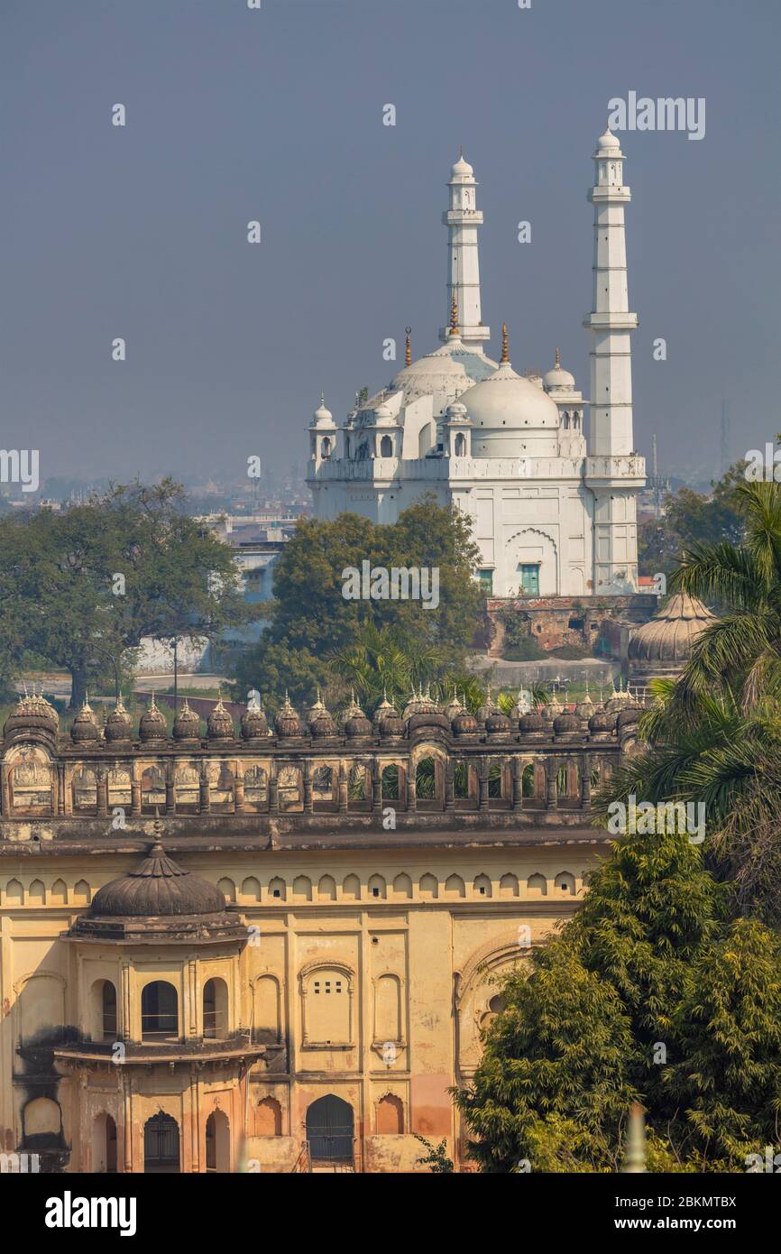 Bara Imambara entrance gate, mosque at the tomb of Shah peer Muhammed ...