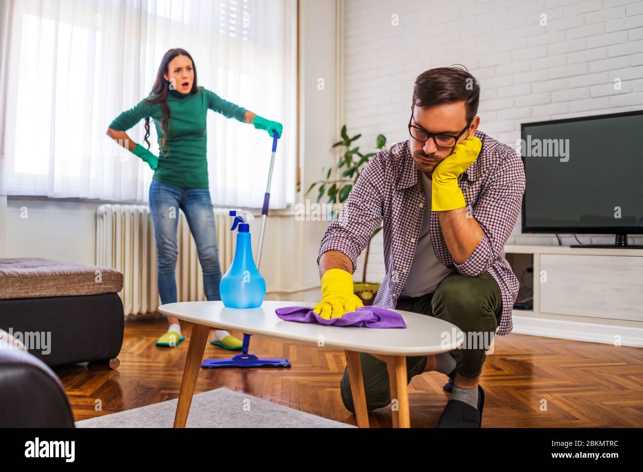 Man and woman arguing cloth hi-res stock photography and images - Alamy