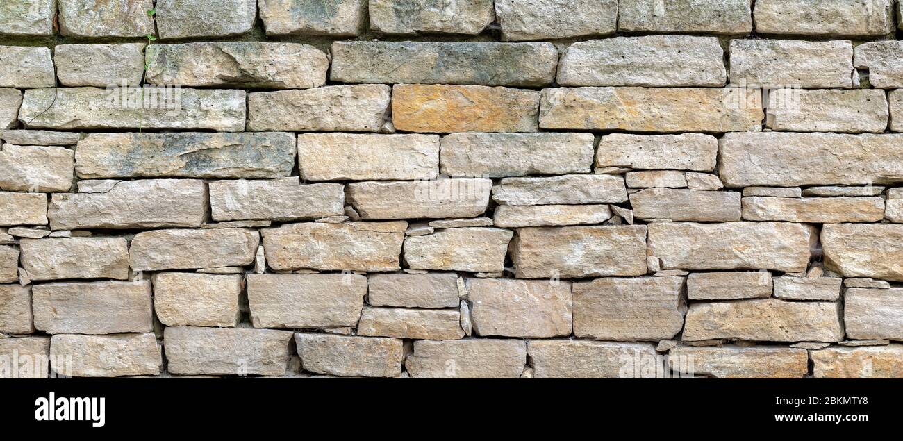 Ashlar stone wall building hi-res stock photography and images - Alamy