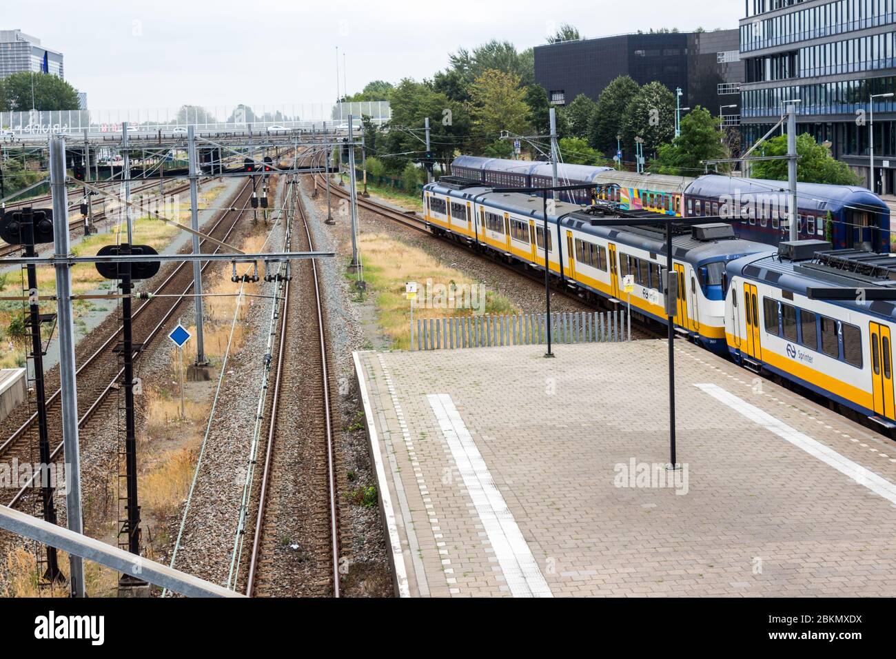 Rotterdam Train Centraal Station with the train Ban Station Top track ...