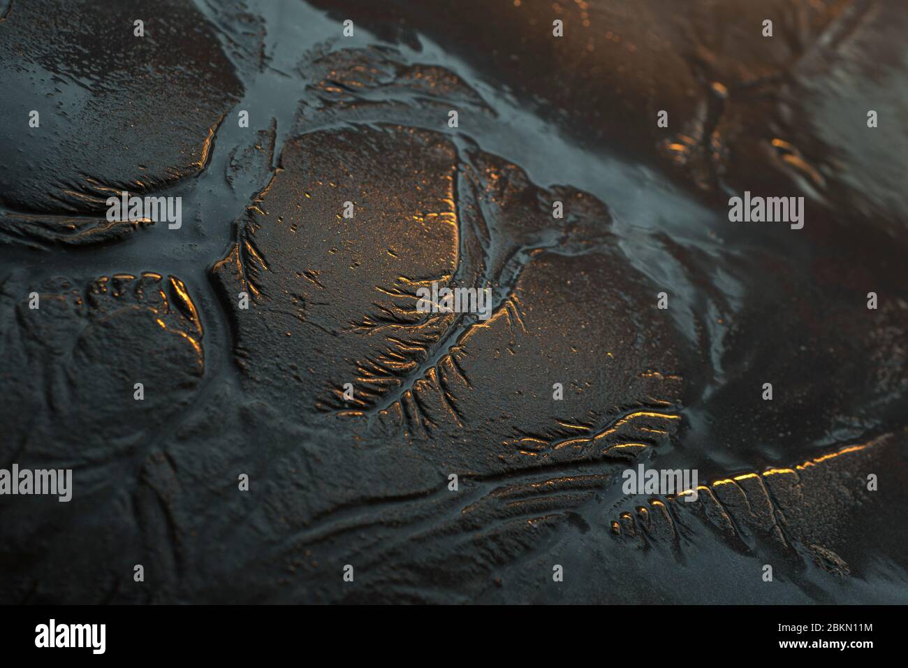 Tide mark pattern hi-res stock photography and images - Alamy