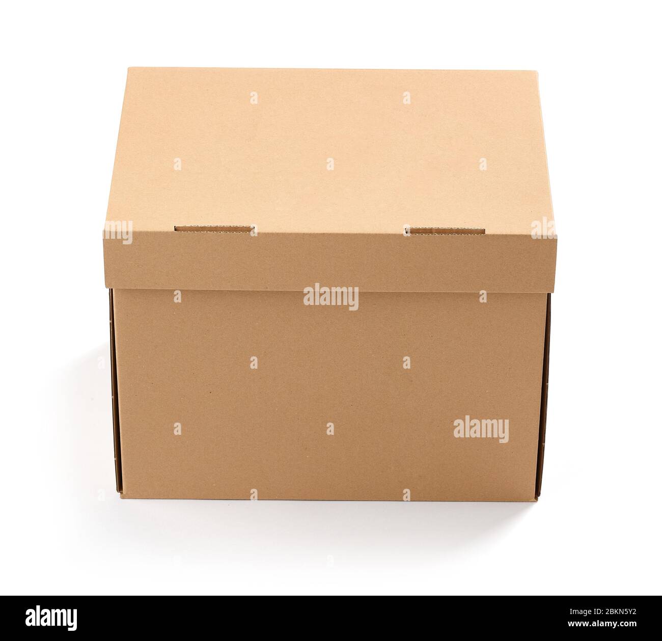 closed cardboard box isolated on white background Stock Photo - Alamy