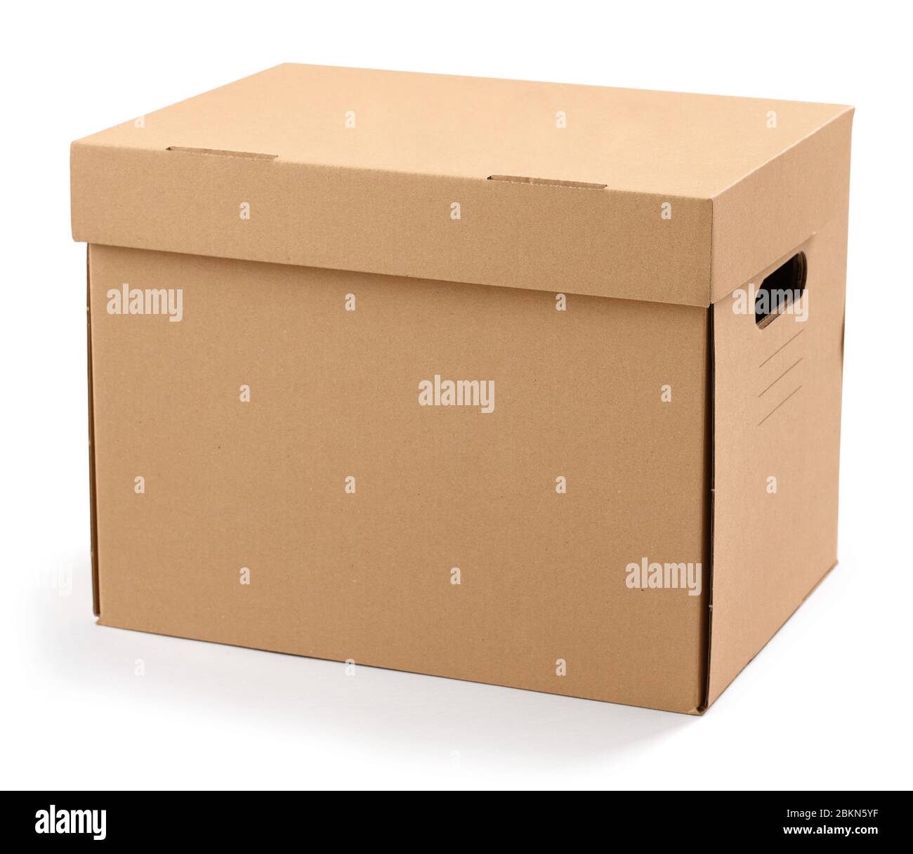 closed cardboard box isolated on white background Stock Photo - Alamy