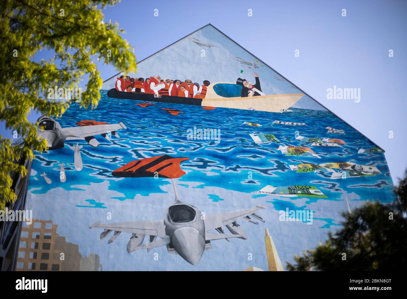 Critical painting hi-res stock photography and images - Alamy