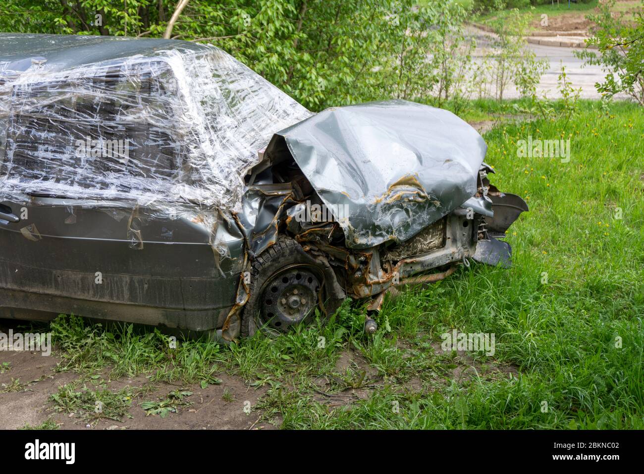 Broken red car will no longer be started Stock Photo - Alamy