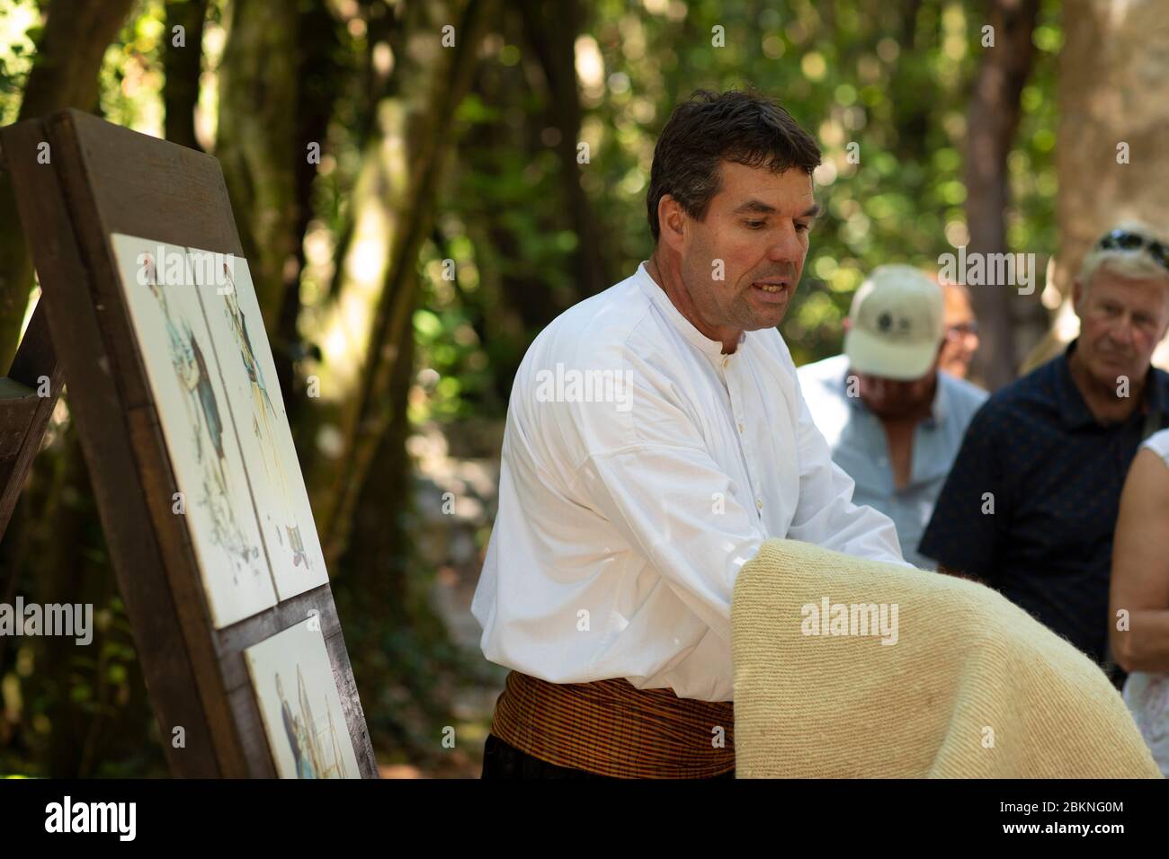 Dubrovnik folklore hi-res stock photography and images - Alamy