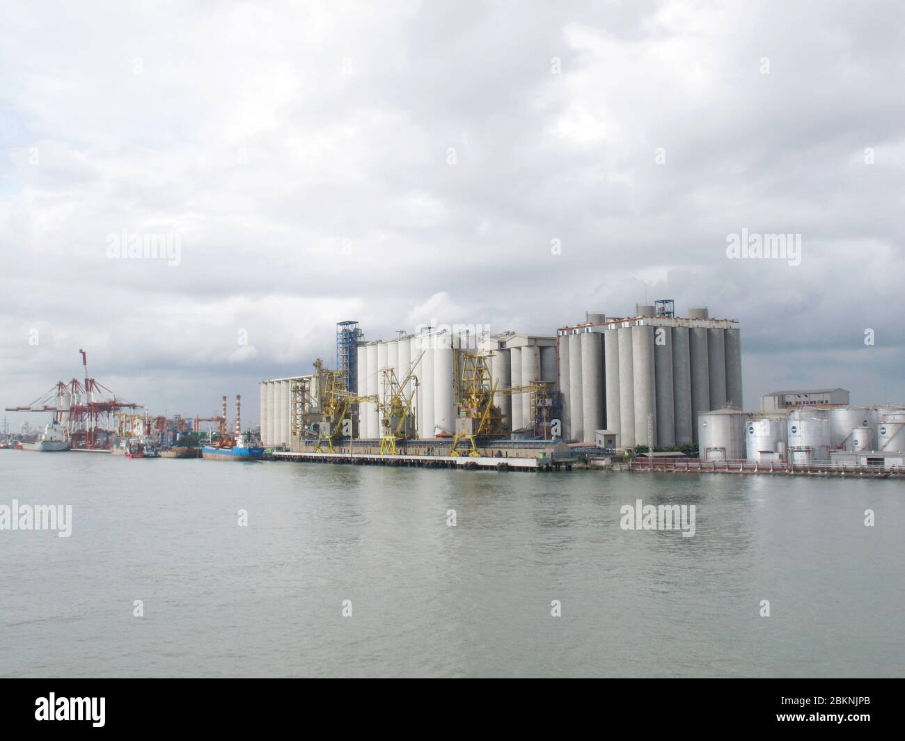 Export of gas by indonesia hi-res stock photography and images - Alamy