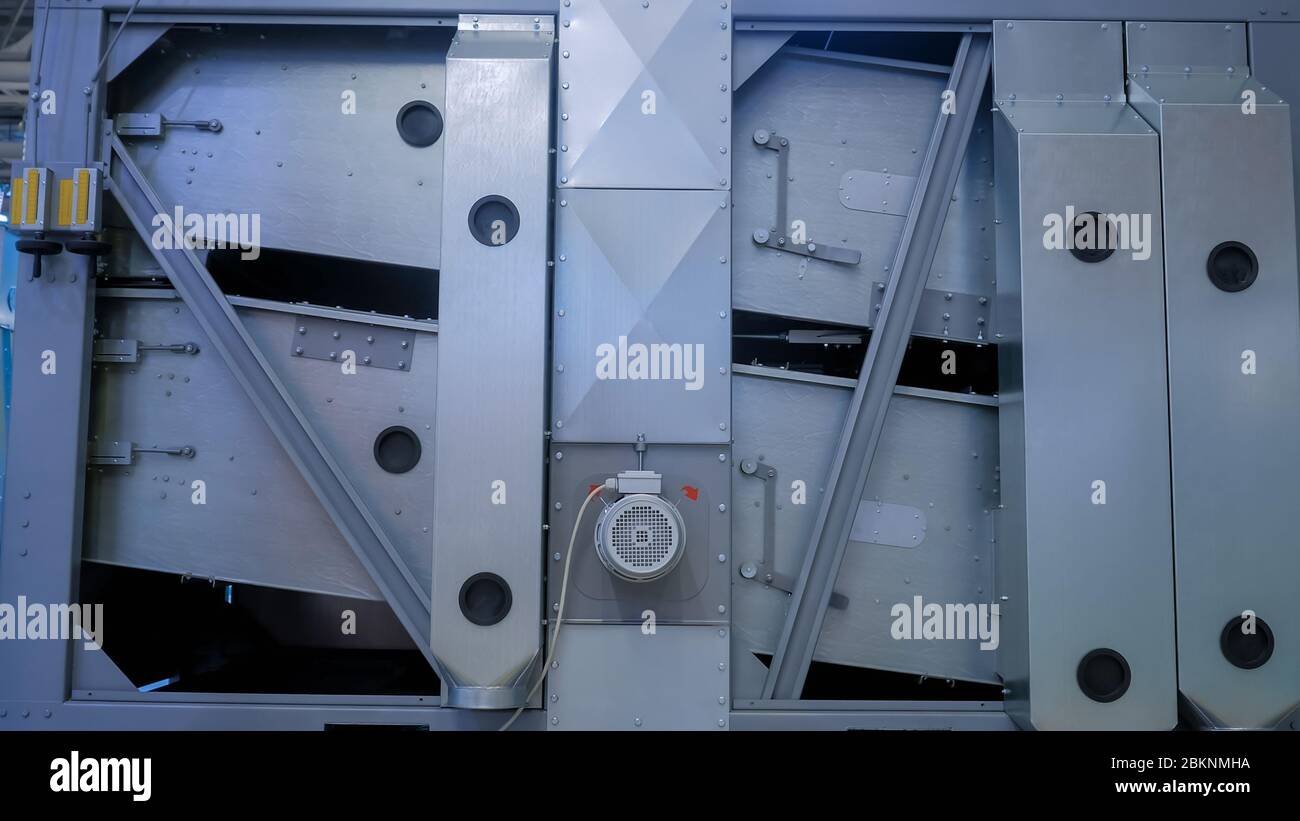 Sieve system hi-res stock photography and images - Alamy