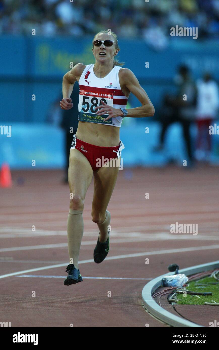 MANCHESTER - JULY 28: Paula RADCLIFFE of England compete in Women's ...