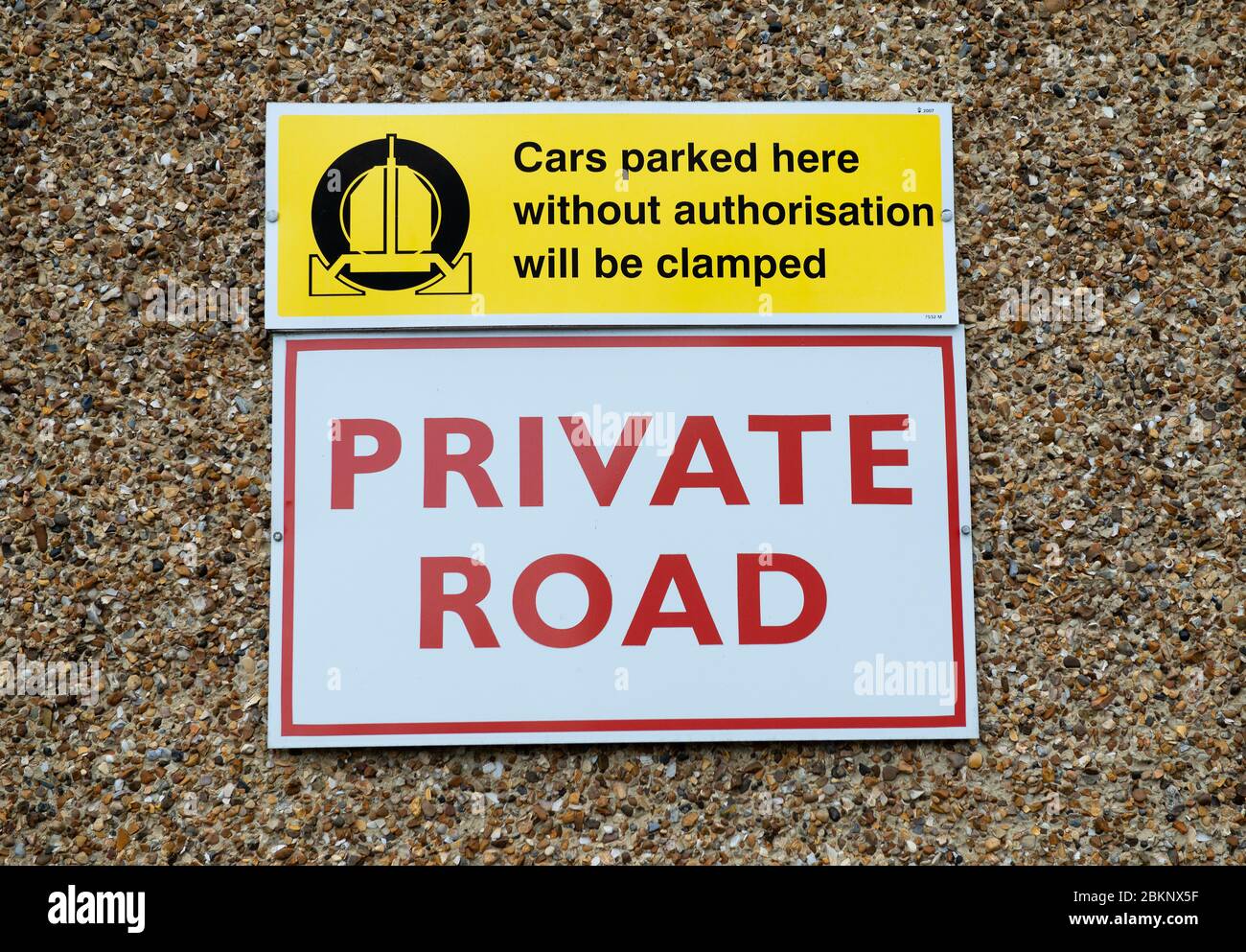 Clamping warning sign hi-res stock photography and images - Alamy