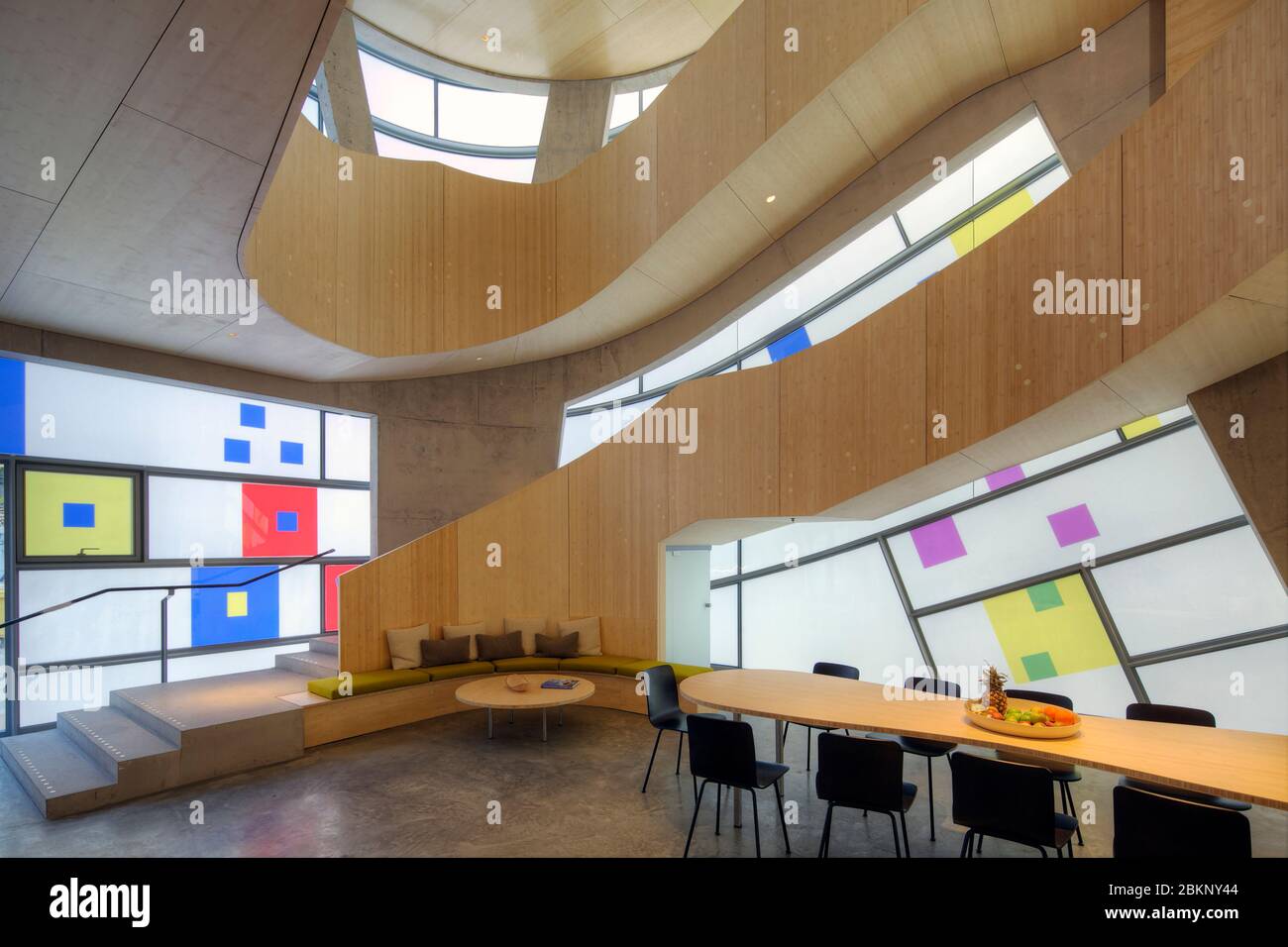 Staircase & atrium, curved glass facade. Maggies Centre, St ...