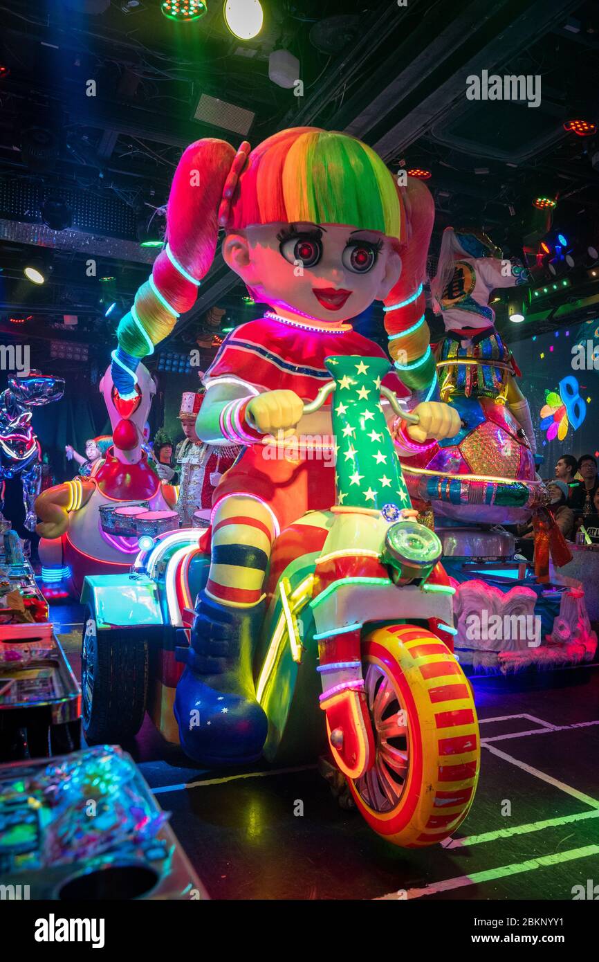 Robot Restaurant Stage Show, Tokyo, japan Stock Photo - Alamy