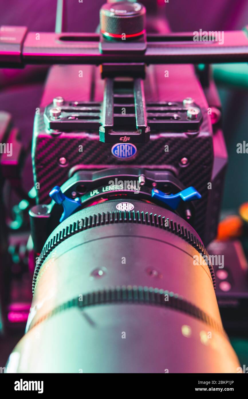 Professional video camera hi-res stock photography and images - Alamy