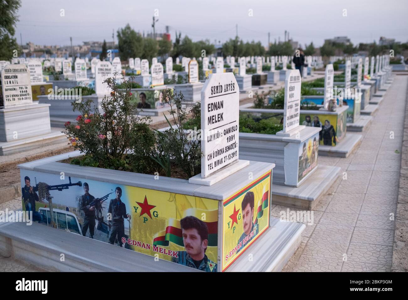 Kurdish war in syria hi-res stock photography and images - Alamy