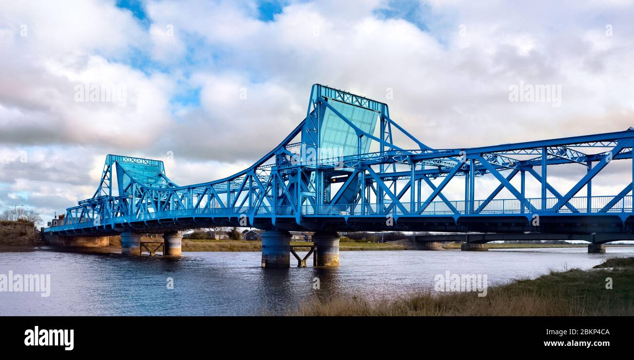 Chicago Bridge Lift High Resolution Stock Photography and Images - Alamy